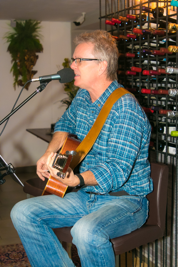Scott Raines y su concierto acústico en San Pedro Sula, Honduras