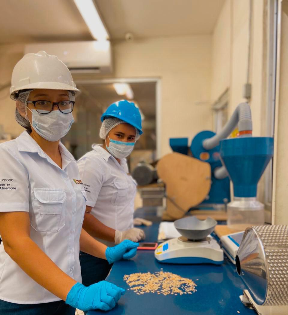 Arroz Progreso entrega 25 mil libras de producto a Copeco Honduras