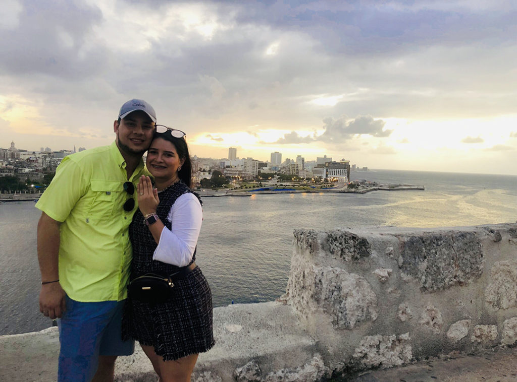 Arlene Cruz y Manuel Castellanos se comprometen en La Habana, Cuba
