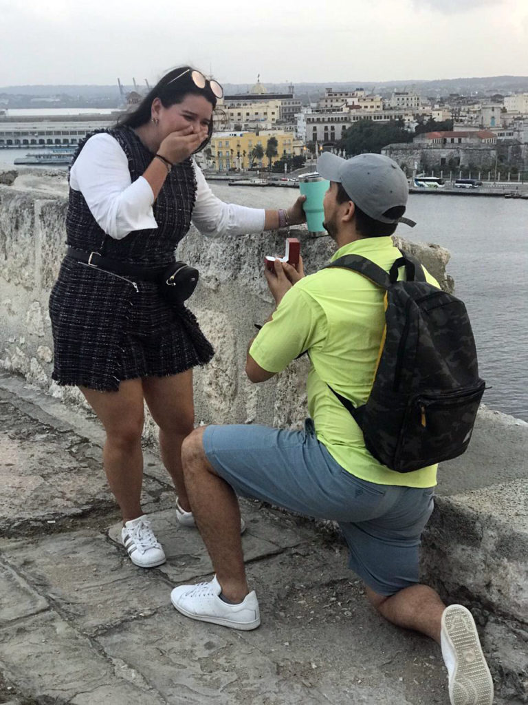 Arlene Cruz y Manuel Castellanos se comprometen en La Habana, Cuba