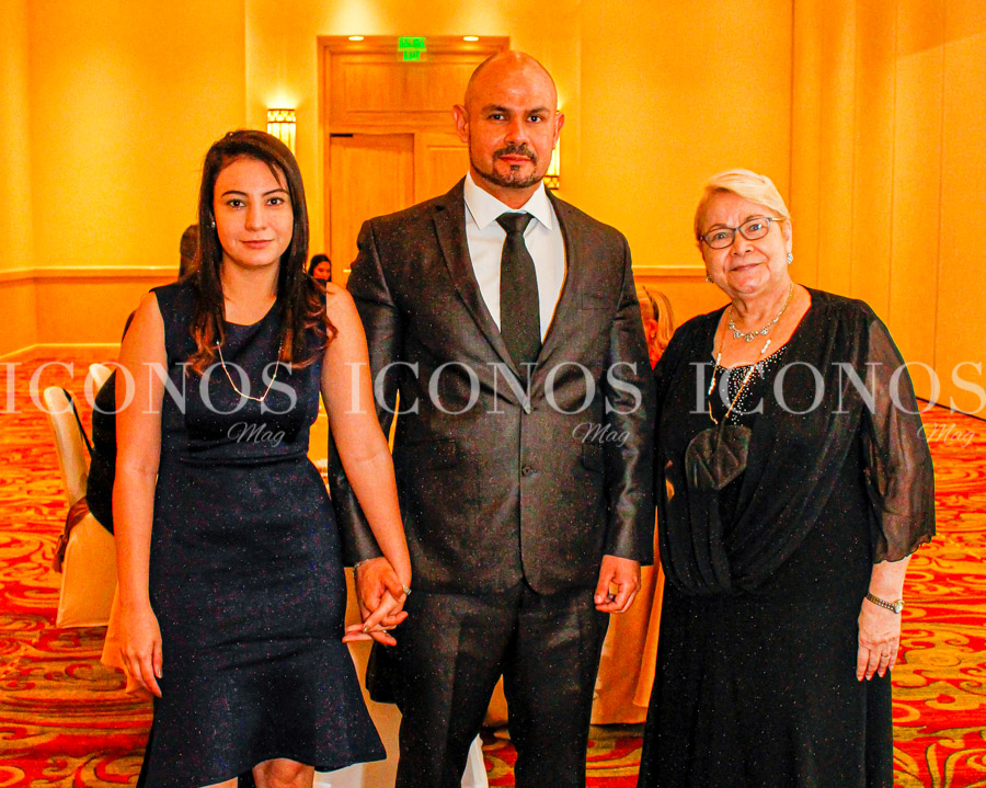 Compromiso matrimonial Cinthya Rivera y Azriel Lizardo en Honduras