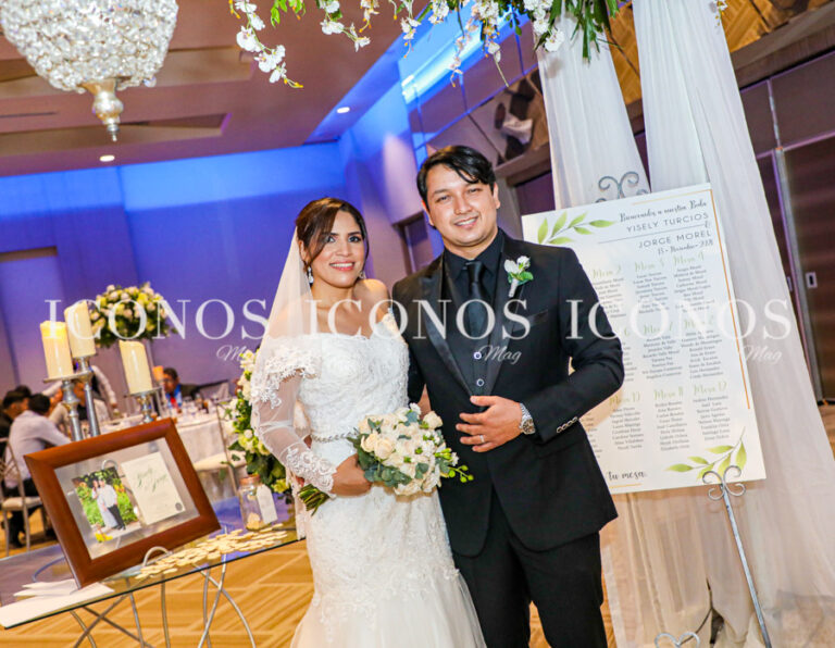 Ivis Turcios y Jorge Alberto Morel se casan en San Pedro Sula, Honduras