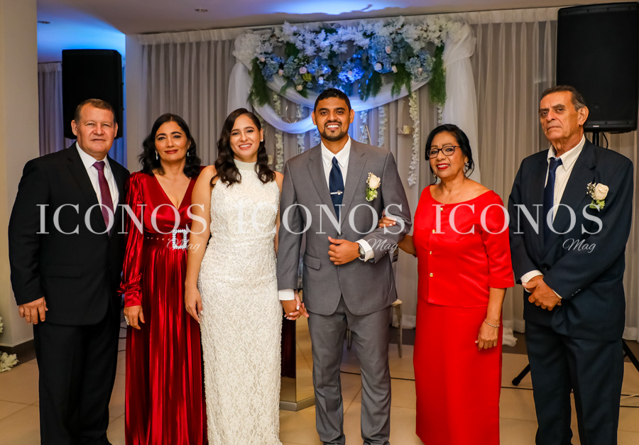 Gissel Penman y Rubén Wilson Alvarado se casan en Honduras