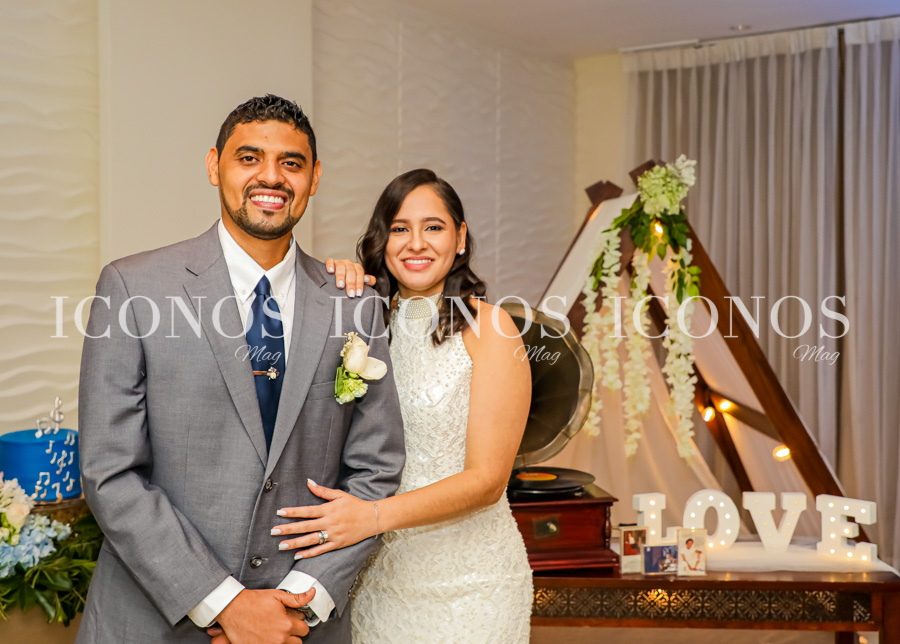 Gissel Penman y Rubén Wilson Alvarado se casan en Honduras