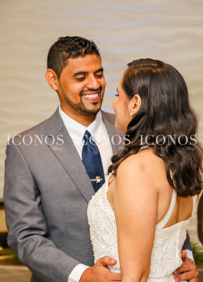 Gissel Penman y Rubén Wilson Alvarado se casan en Honduras