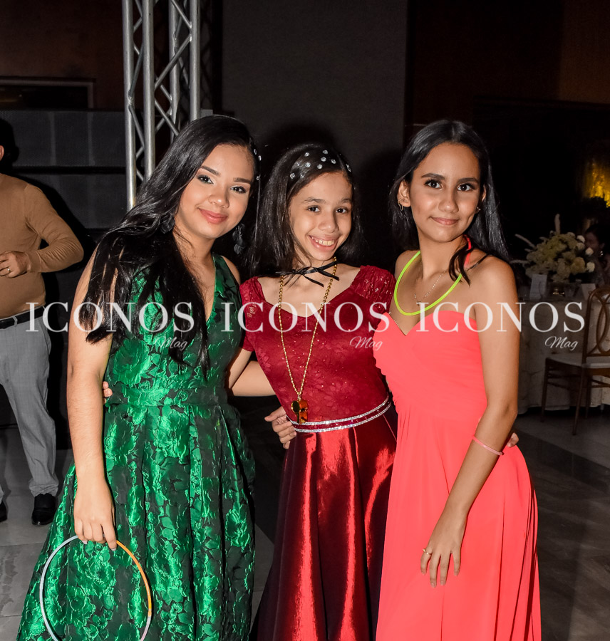 Génesis López y Leonel Escobar se casan tras nueve años de relación