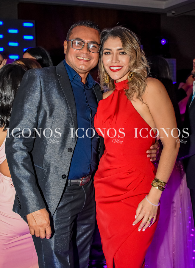 Génesis López y Leonel Escobar se casan tras nueve años de relación