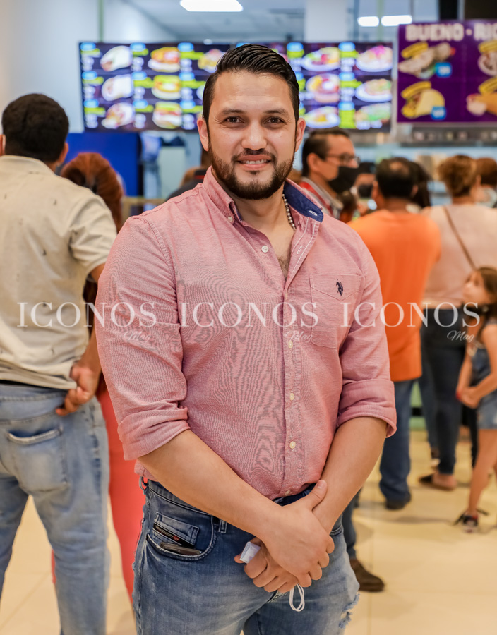 Inauguración Coco Baleadas MegaMall en San Pedro Sula, Honduras