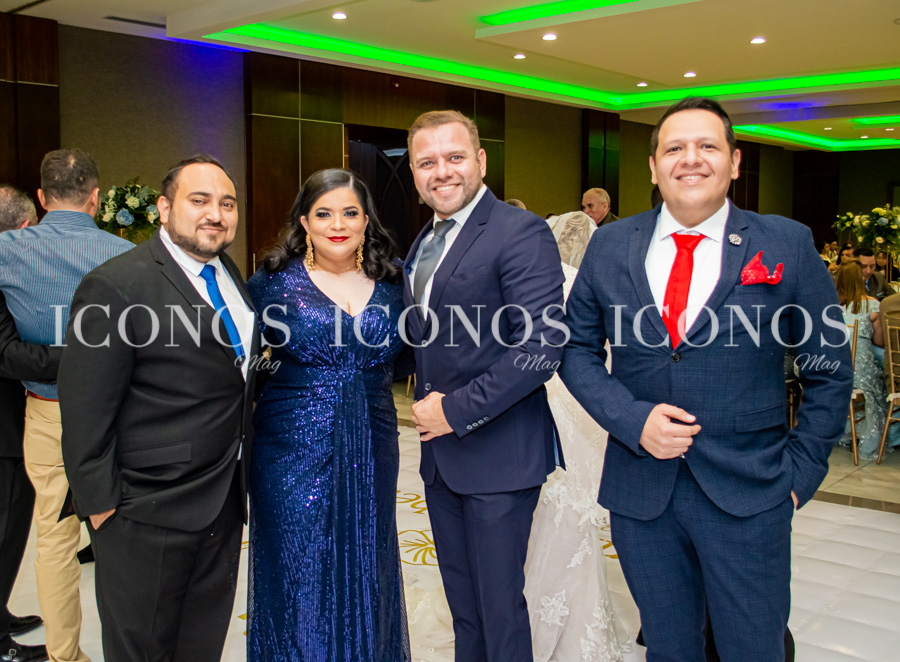 Lizbeth Castillo y Salomón Ochoa celebran su boda en San Pedro Sula