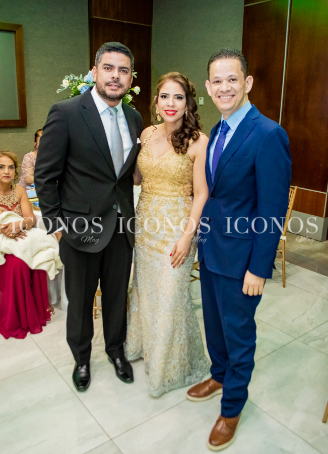 Lizbeth Castillo y Salomón Ochoa celebran su boda en San Pedro Sula
