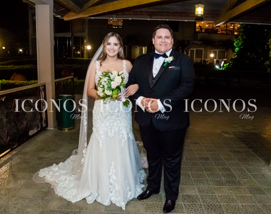 Marilyn Alvarado y Rubén Alberto Alvarado se casan en Honduras