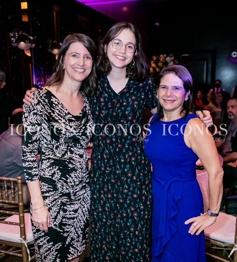 Vianka Tábora de Fiallos celebra sus cinco décadas en Honduras