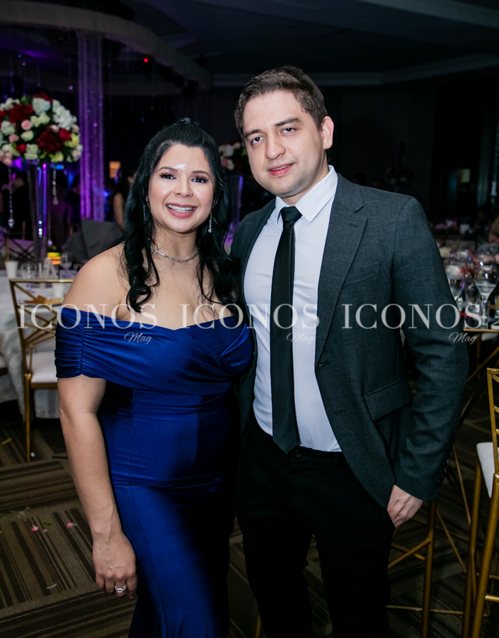 Amal Paredes Faraj y Jacob Reyes Enamorado se casan en Honduras