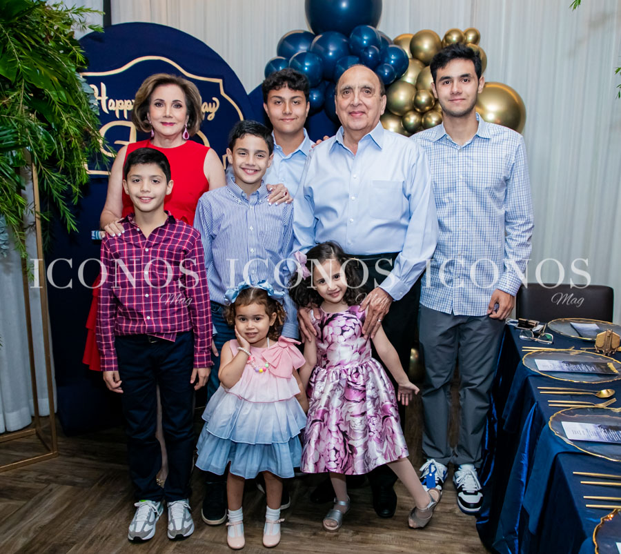Farid Handal celebra su cumpleaños con cena familiar, Honduras