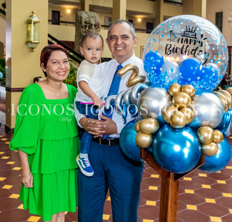 Javier Mejía Barahona es sorprendido por su cumpleaños, Honduras