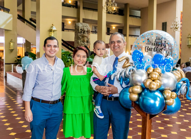 Javier Mejía Barahona es sorprendido por su cumpleaños, Honduras