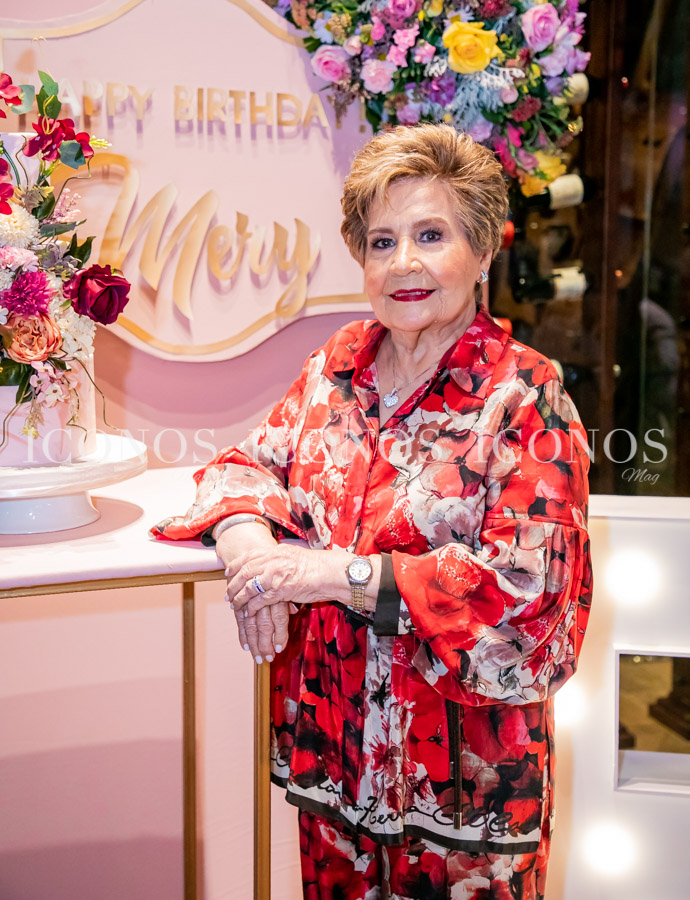 Los 86 años de Mery Marinakys de Tinoco en San Pedro Sula, Honduras