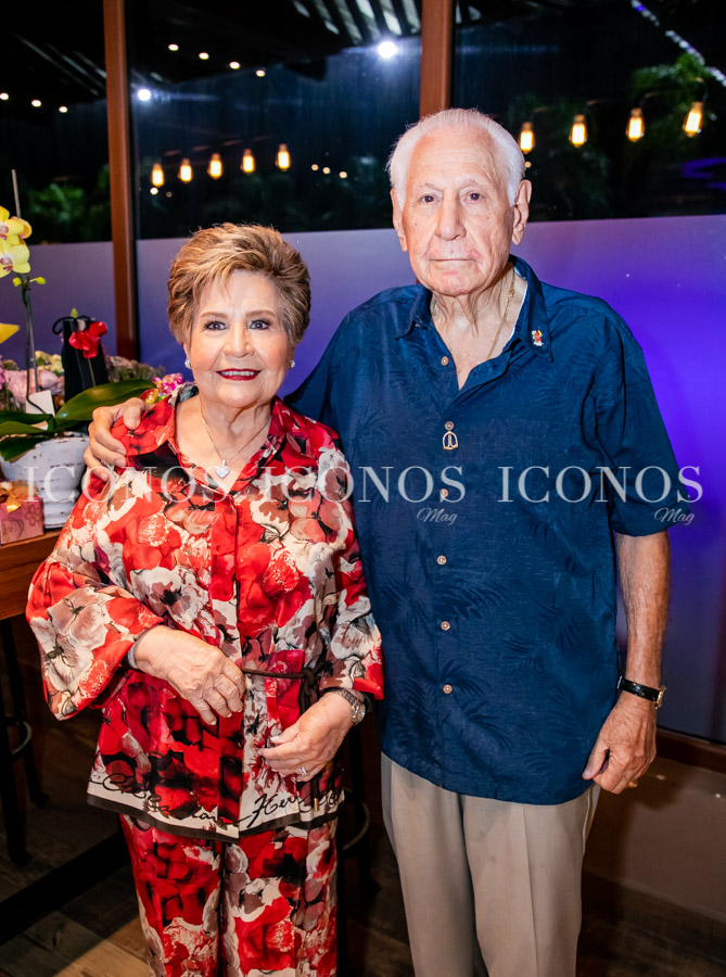 Los 86 años de Mery Marinakys de Tinoco en San Pedro Sula, Honduras