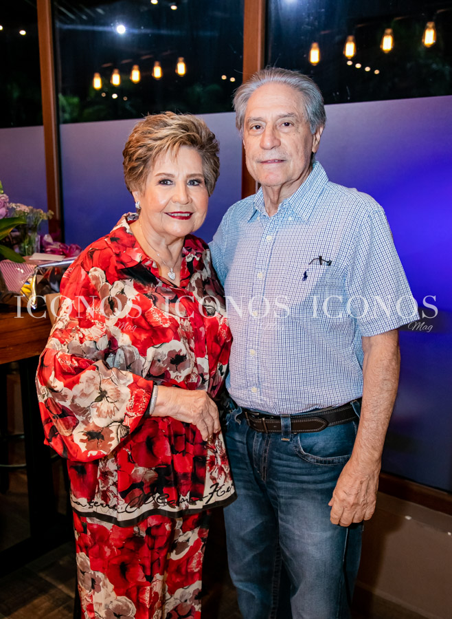 Los 86 años de Mery Marinakys de Tinoco en San Pedro Sula, Honduras