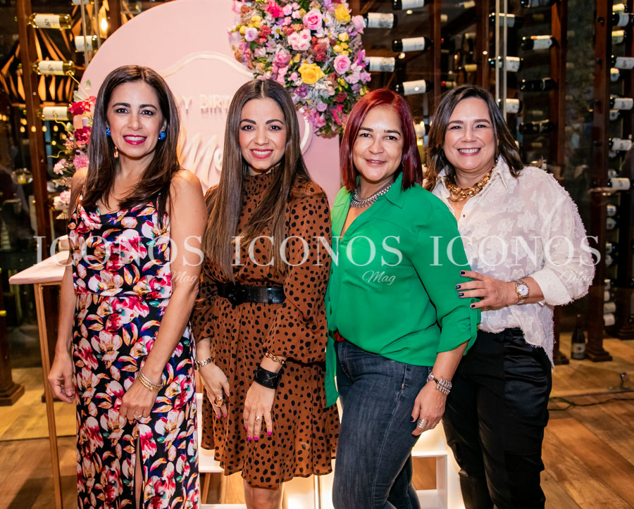 Los 86 años de Mery Marinakys de Tinoco en San Pedro Sula, Honduras