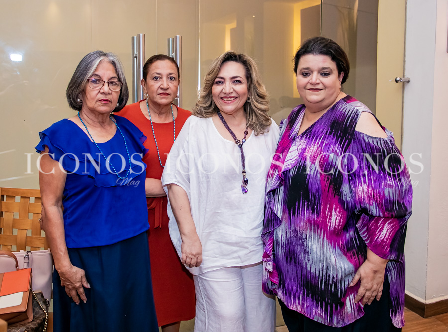 Cumpleaños Dina Esther Bulnes Soler en San Pedro Sula, Honduras