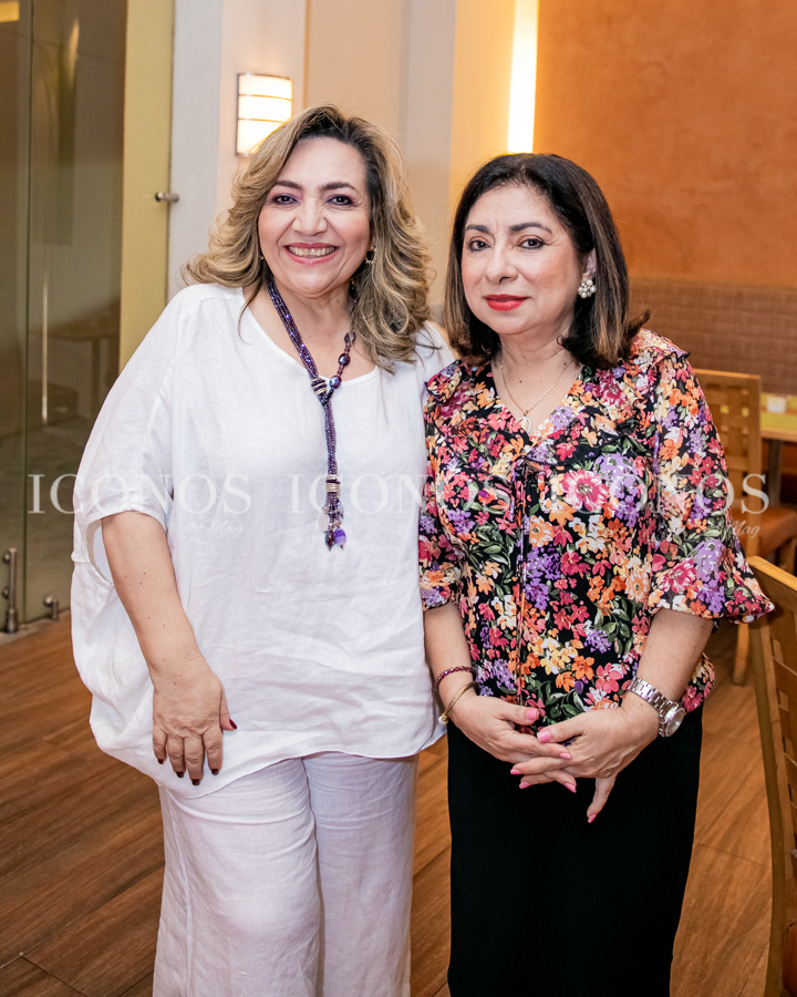 Cumpleaños Dina Esther Bulnes Soler en San Pedro Sula, Honduras