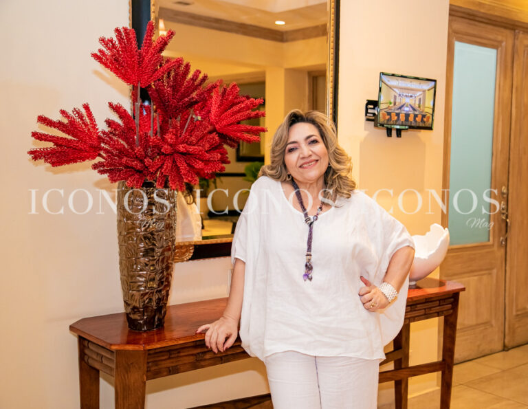 Cumpleaños Dina Esther Bulnes Soler en San Pedro Sula, Honduras