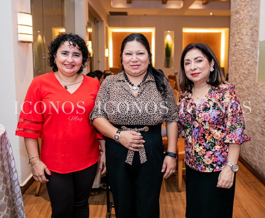 Cumpleaños Dina Esther Bulnes Soler en San Pedro Sula, Honduras