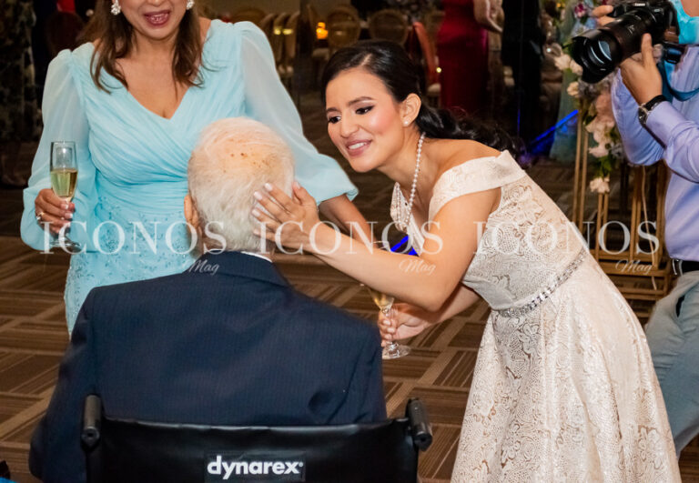 Boda Laura Espinal y Guillermo Flores en San Pedro Sula, Honduras