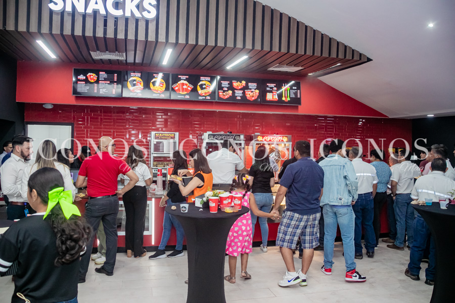 Corporación Lady Lee inauguración Megacinemas Mall Megaplaza, Yoro