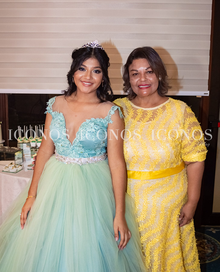 Quince años Arianna Tróchez en San Pedro Sula, Cortés, Honduras