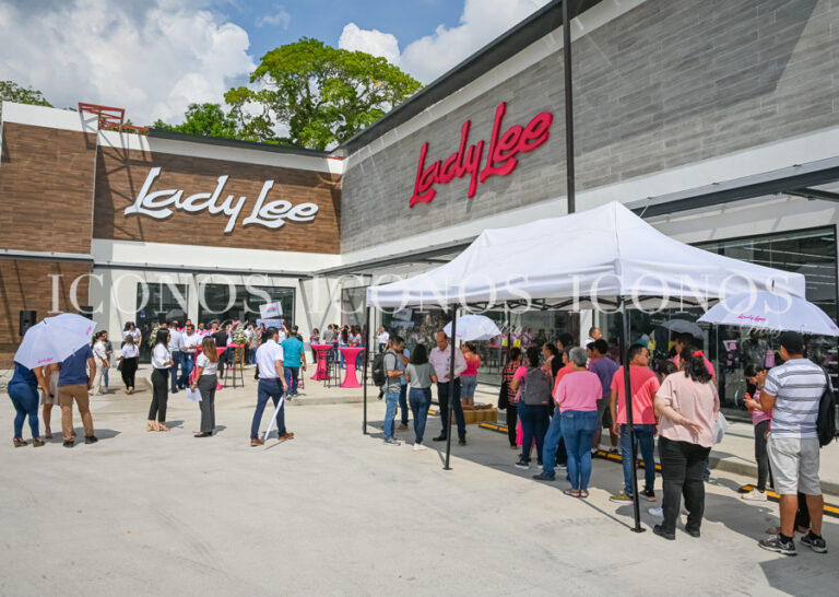 Inauguración tienda Lady Lee en Megaplaza Palenque San Pedro Sula