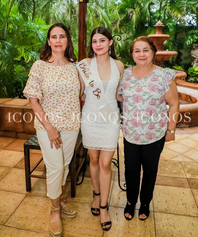 María Gabriela Castro Flores: bridal shower en San Pedro Sula, Honduras