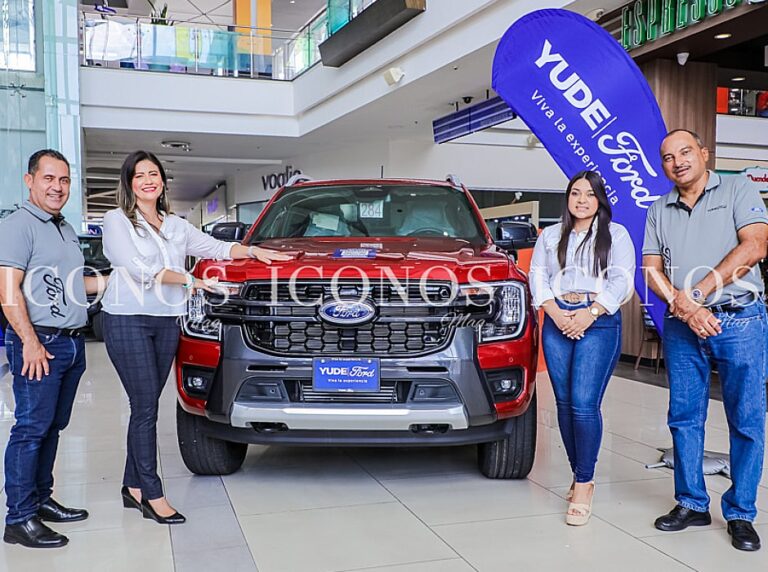 Expoauto Yude Ford mall Altara San Pedro Sula, Honduras