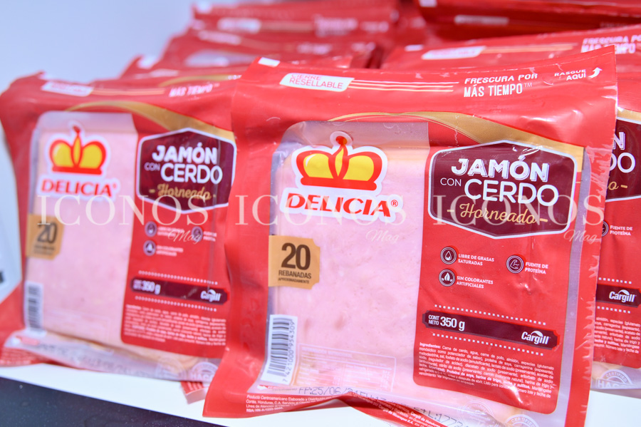 Nuevos productos con empaque resellable by Embutidos Delicia, Cortés