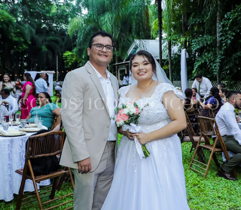 Katherine Abigail Cruz Ortiz y Nery Mauricio Menjívar Andrade: boda