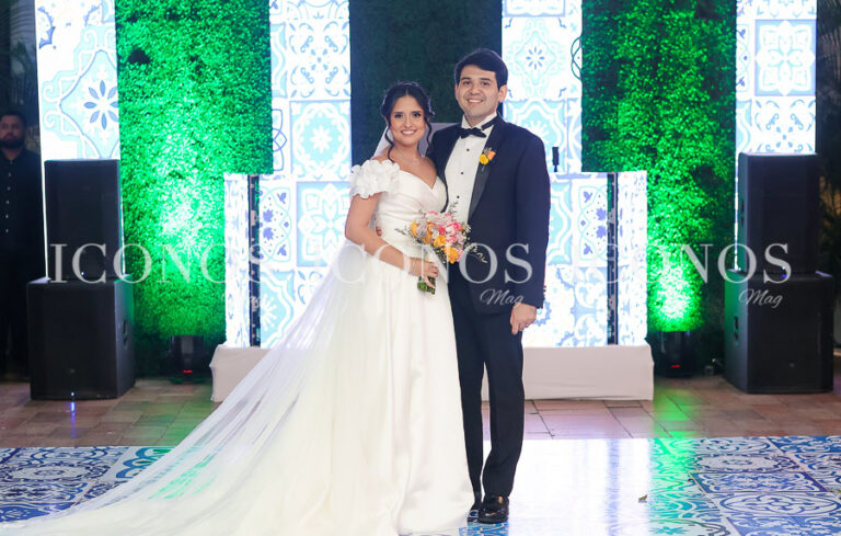 Julie Alexandra Alvarenga Rivera y Claudio Arturo Rojas Menjívar: boda