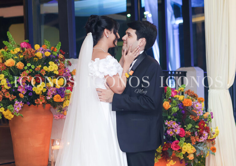 Julie Alexandra Alvarenga Rivera y Claudio Arturo Rojas Menjívar: boda