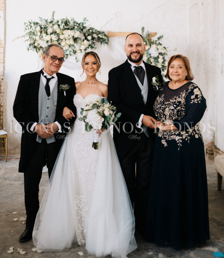Gretel Celenia Borjas Leiva y Juan Carlos Penagos Boteo boda Guatemala