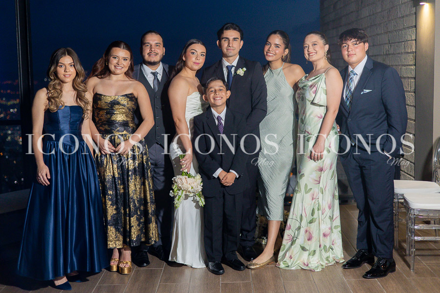 Anna Flores Hagestad y Charlie Estrada López: boda civil, Honduras